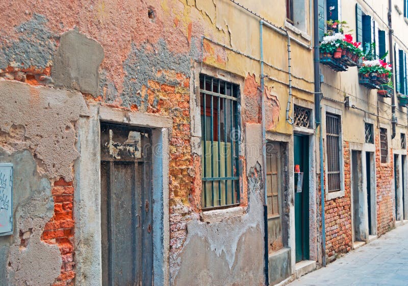 Old backstreet stock image. Image of bird, facade, place - 38030357