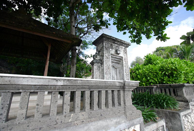 Old Bali house entrance stock image. Image of details - 7598123