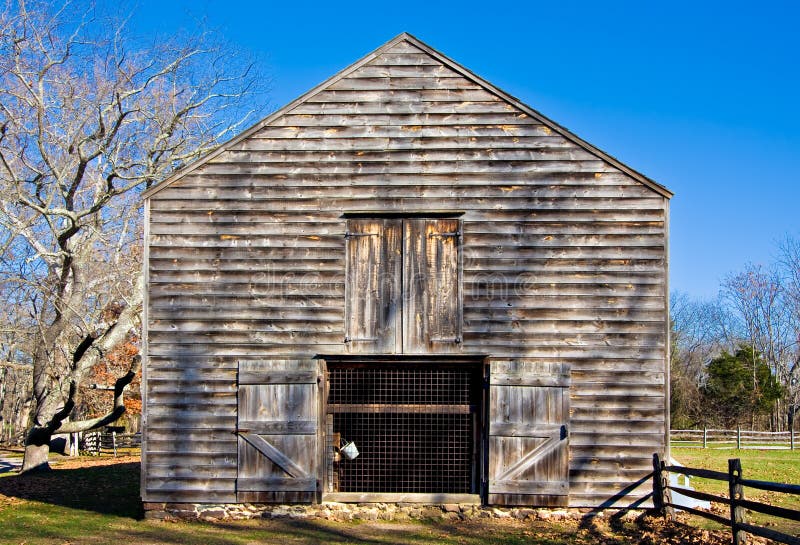 Old Barn stock image. Image of antique, building, midwest - 5249113