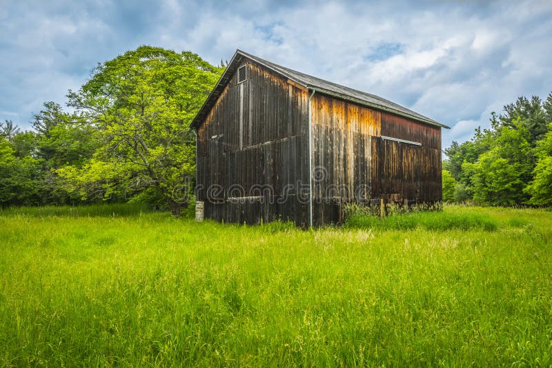 Old Barn Along Valley Trail Stock Photo - Image of site, outdoors ...