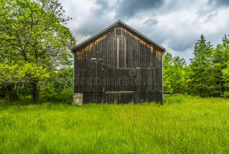 Old Barn Along Valley Trail Stock Photo - Image of landscape, hiking ...