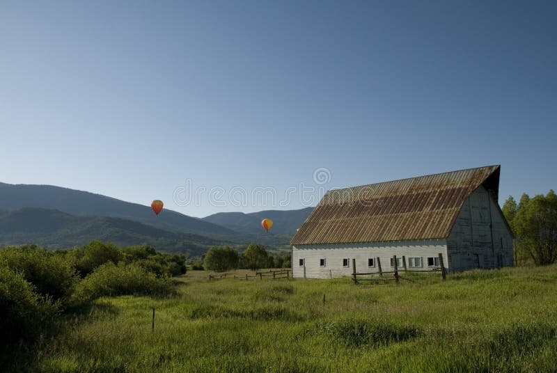 Old barn in Colorado stock photo. Image of rust, grass - 17095568