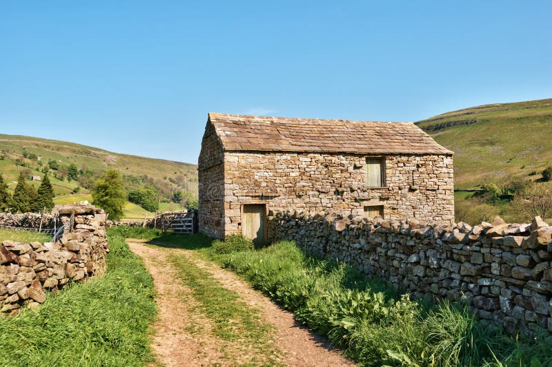 Old Barn and Dry Stone Wall Stock Image - Image of track, rural: 25416639