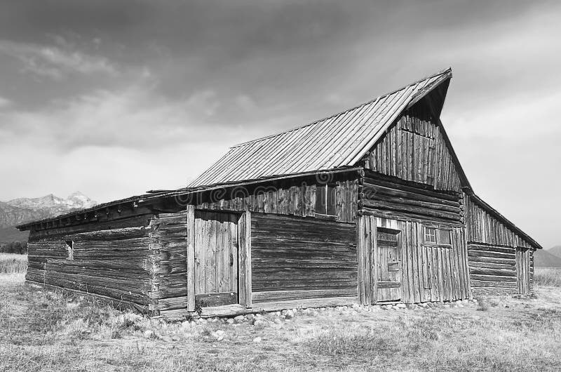 Old Barn - Grayscale stock image. Image of cabin, rustic - 11819805