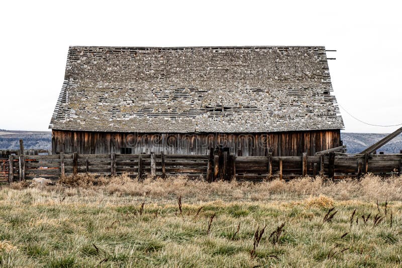 Old barn stock image. Image of agriculture, countryside - 175570833