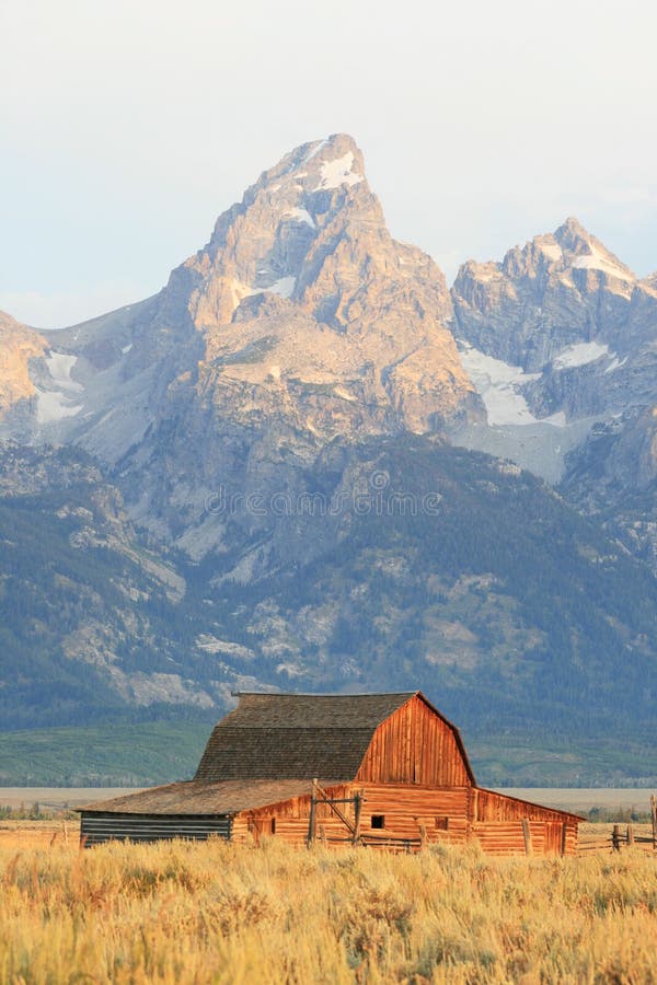 Old barn and mountain stock photo. Image of summit, national - 10731534