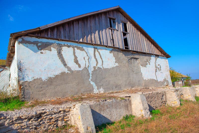 Old barn stock image. Image of exterior, farm, house - 177835921