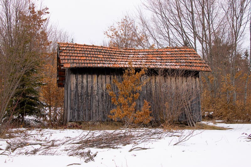 Old Mountain Barn in Winter Stock Image - Image of bushes, building ...