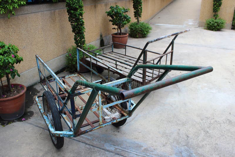 Old barrow stock photo. Image of barrow, lbarrow, rural - 32619588