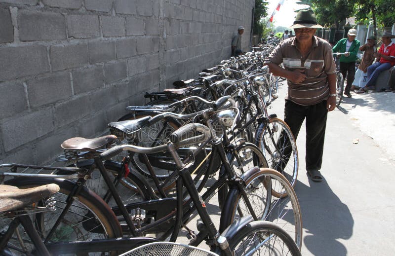 Old bicycle editorial stock image. Image of wheel, java - 59032759