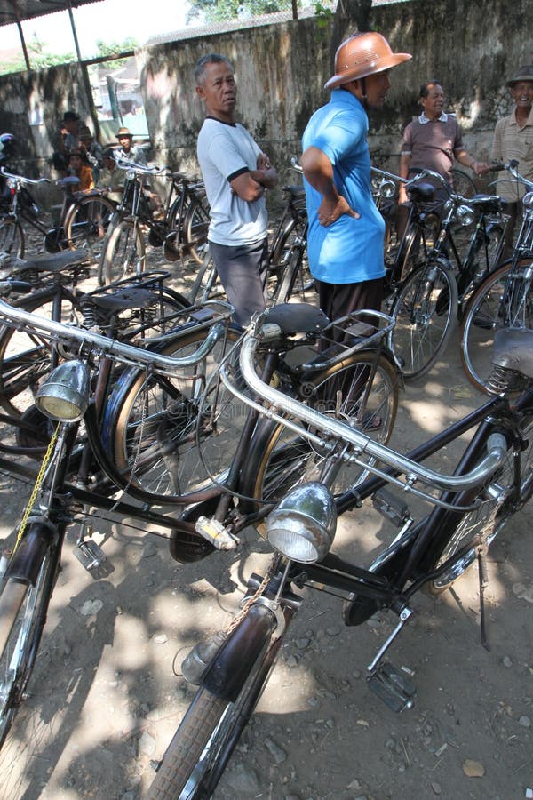 Old bicycle editorial photography. Image of java, bicycle - 59251577