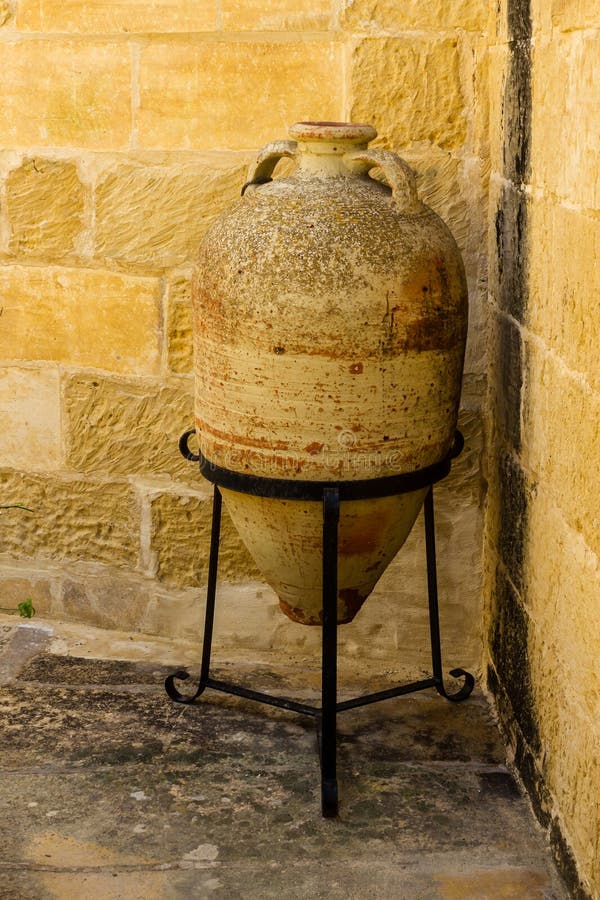 Old big plain vase stock image. Image of vase, stand - 324284065