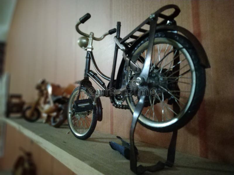 Old bike miniature stock image. Image of sepeda, ontel - 227408349