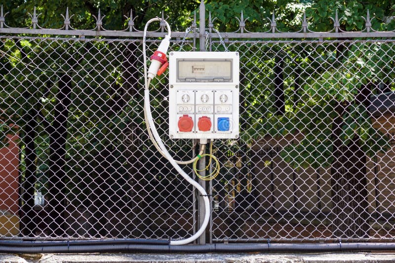 External Wiring of Black Wires in a Column for Light Switches in an ...