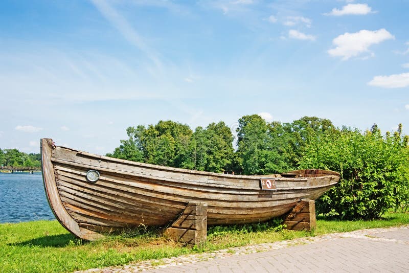 Old boat stock image. Image of vessel, recreational, rowboat - 10295877