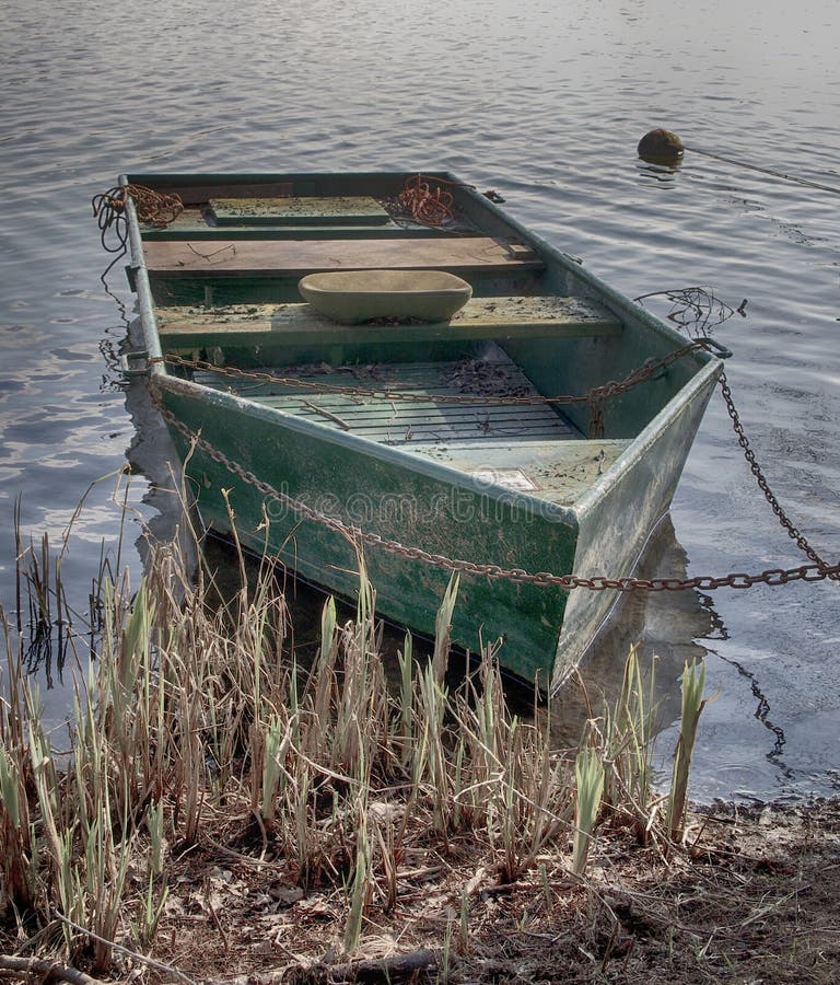 Old boat at shore HDR stock photo. Image of boat, peaceful - 39762492