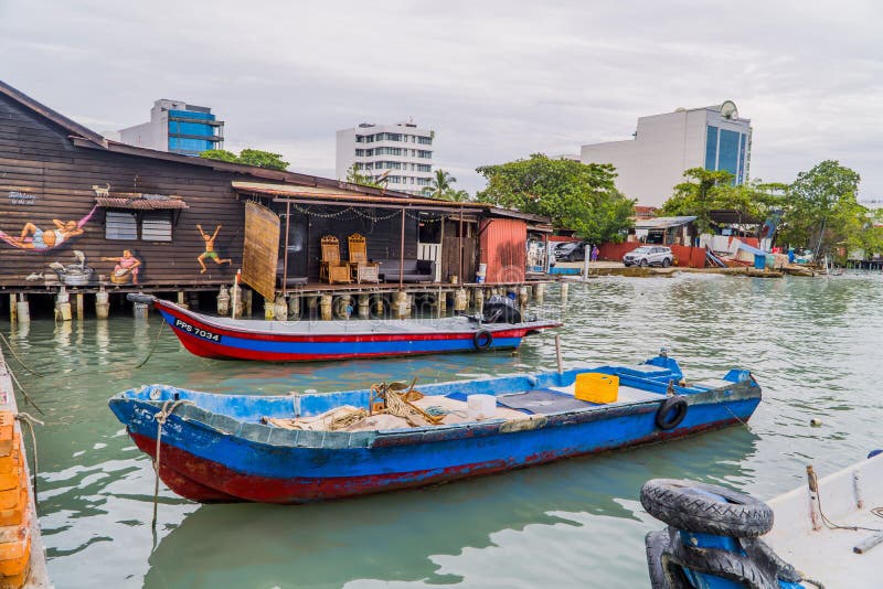 Old Boats at the Chew Jetty, George Town Editorial Stock Image - Image ...