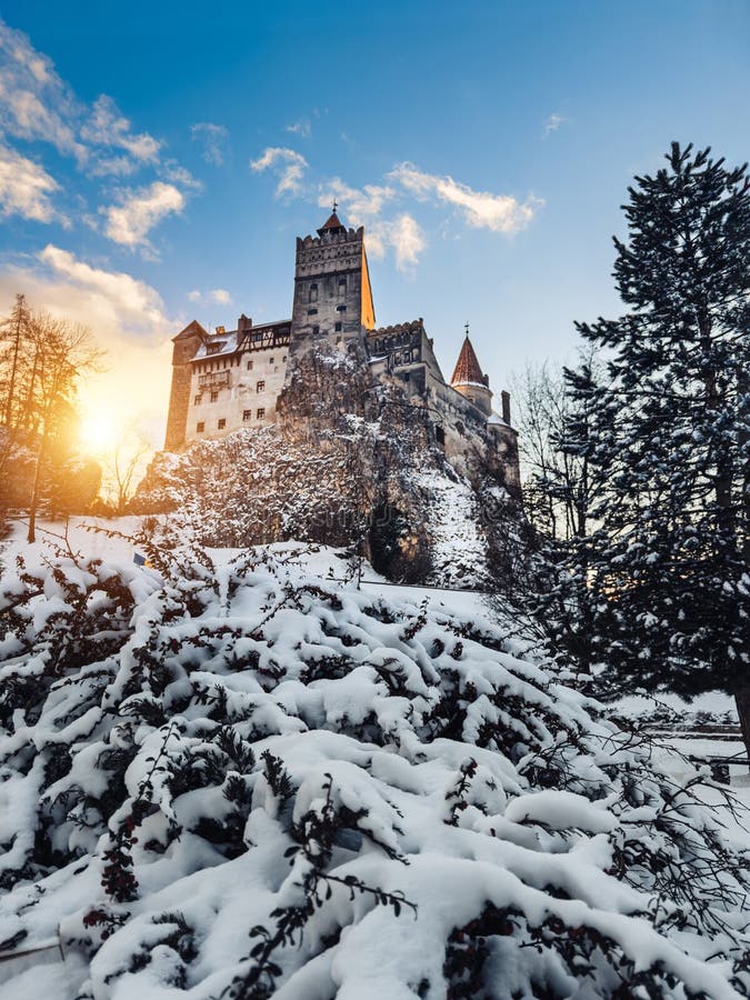 Old Bran Castle Under the Snow Stock Photo - Image of snow, freeze ...