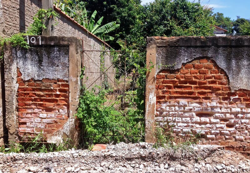 Old Brick Wall Destroyed Brazil Stock Image - Image of brazil ...