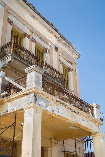 170 Balcony Broken Railing Stock Photos - Free & Royalty-Free Stock ...