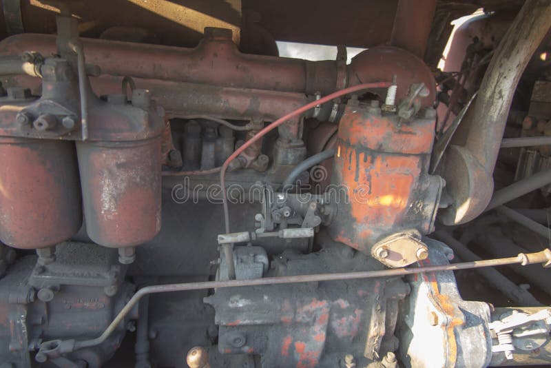 Old Broken, Rusty Bulldozer Stock Photo - Image of iron, machine: 178241610