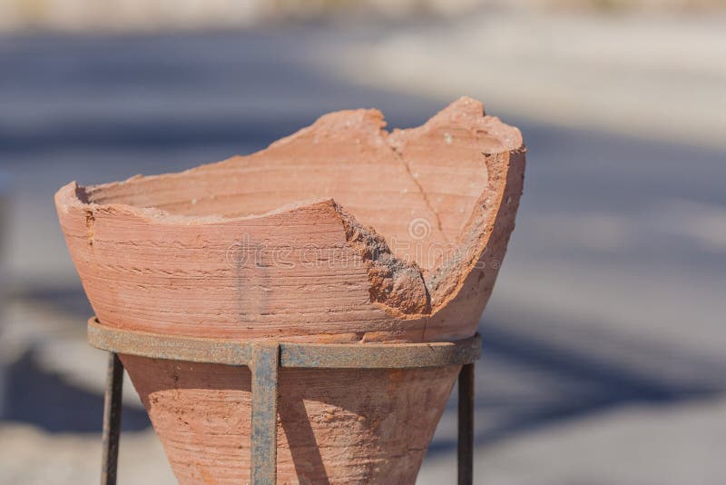 Old Broken Vase On An Iron Stand Stock Image - Image of summer, beach ...