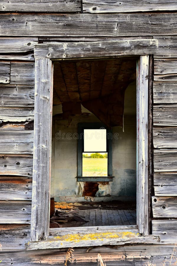 Old Broken Wooden Window stock photo. Image of ruin - 127477884