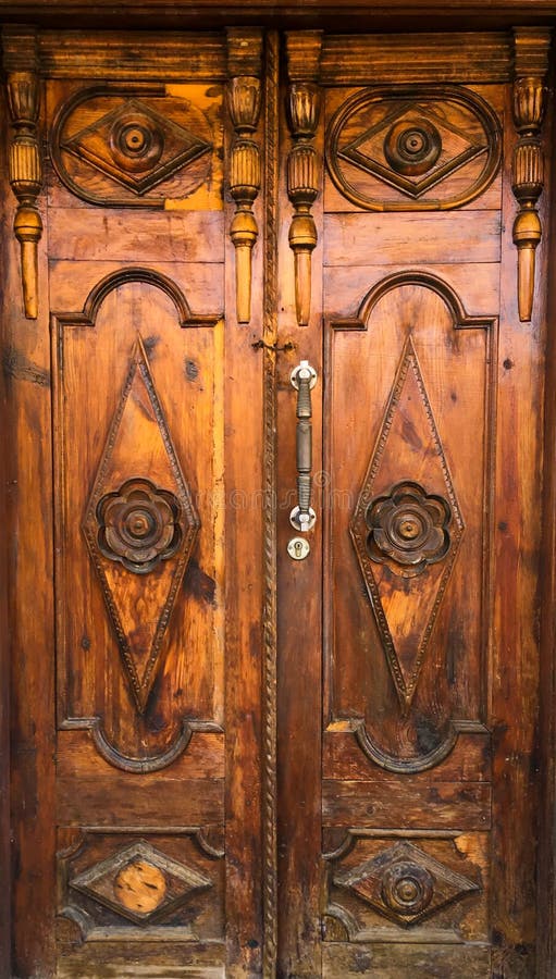Old Old Eastern Door in an Old Mosque. Eastern Building Architecture ...