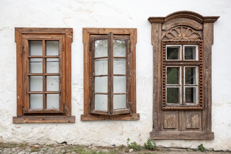 Old Brown Window Frames Stock Illustrations – 253 Old Brown Window ...
