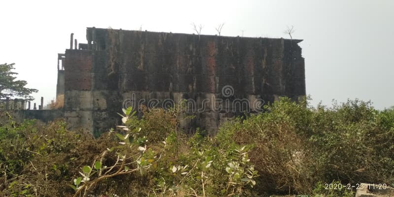 A Old Building in Bad Condition Stock Image - Image of grass, building ...