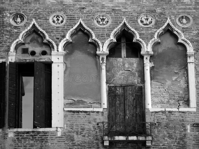 132 Ornate Windows Balcony Venice Italy Stock Photos - Free & Royalty ...