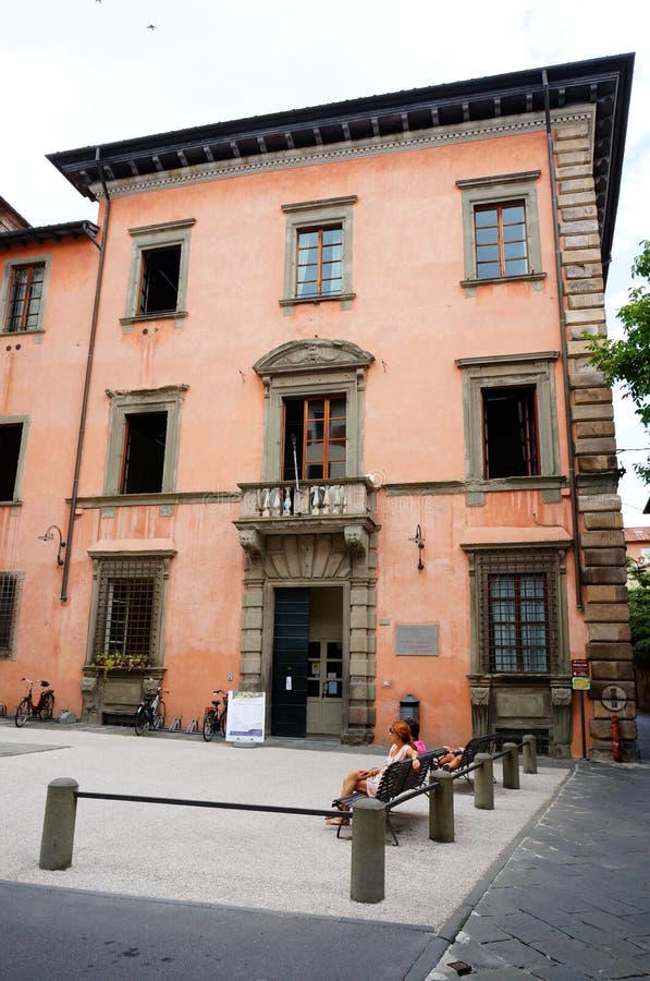 Old building editorial photography. Image of exterior - 43641822