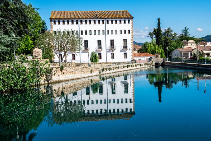 House next to the pond. stock photo. Image of pond, house - 146573518