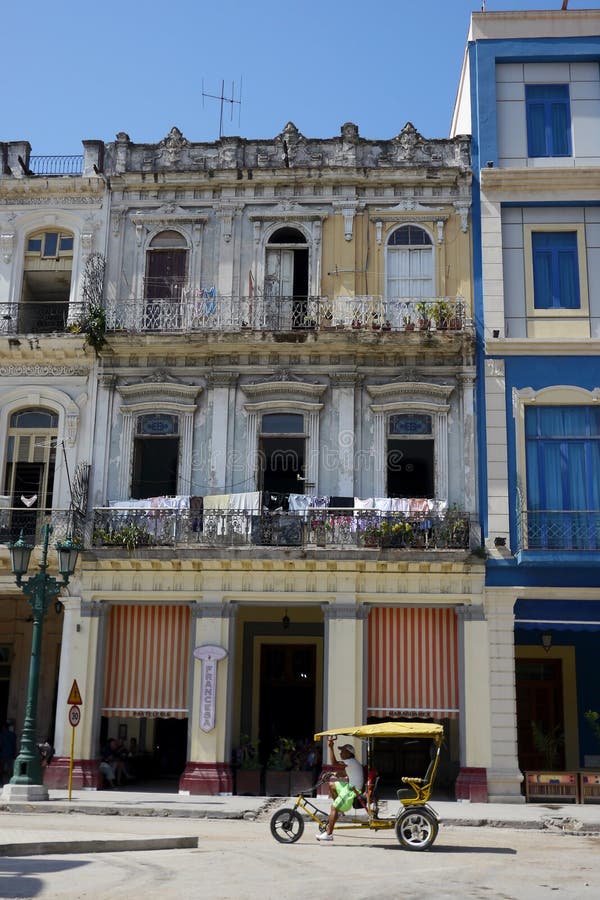 Old Buildings in Downtown Havana, Cuba Editorial Stock Image - Image of ...