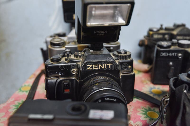 Old camera editorial stock photo. Image of cameras, photographic - 96904883