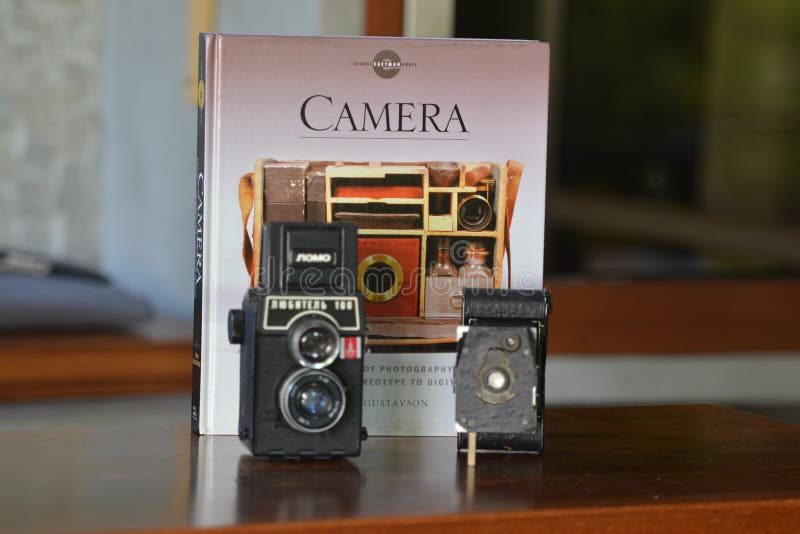 Old cameras editorial image. Image of urss, photografer - 176303960