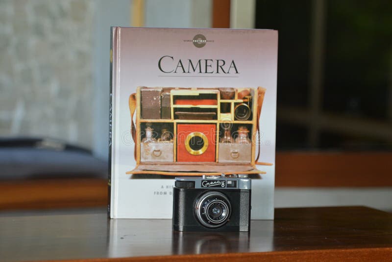 Old cameras editorial image. Image of photografer, europr - 176304665