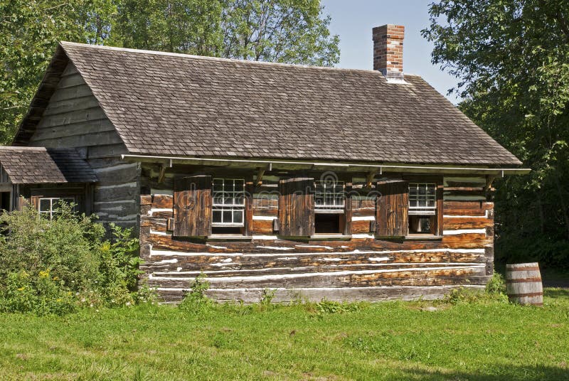Old Canadian Log House In Summer Stock Image - Image of farmhouse ...