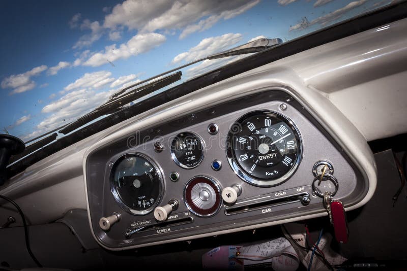 Old Car Dashboard. Retro British Auto Interior Stock Image - Image of ...