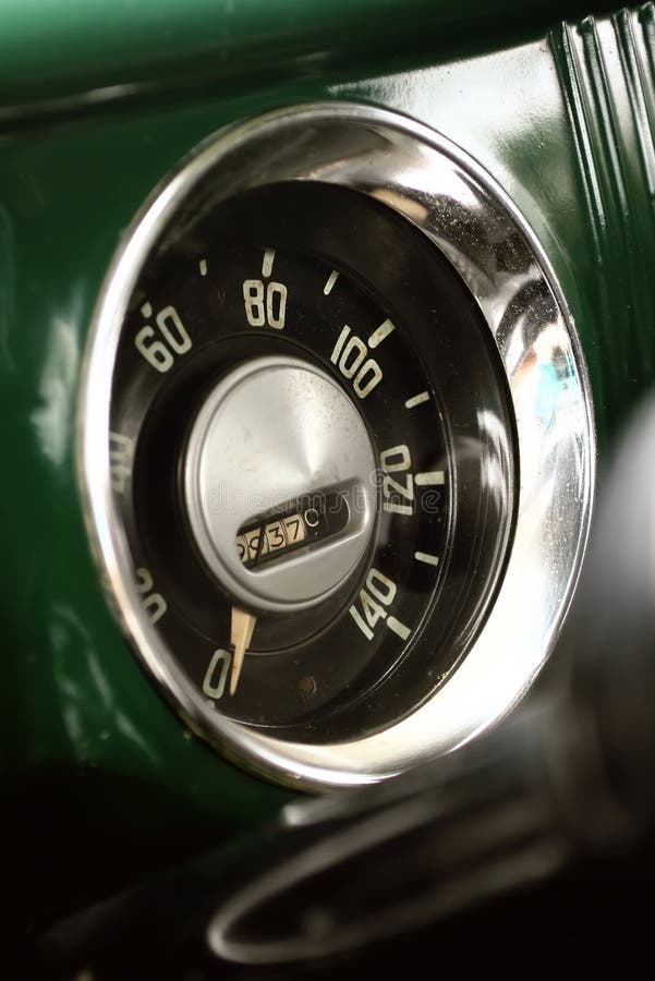 Old car speedometer stock image. Image of vintage, crank - 3191507