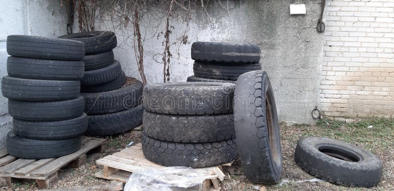 Old car wheels stock photo. Image of obsolete, landfill - 141977960