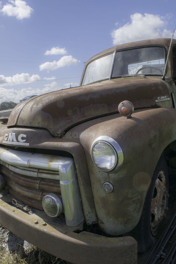Old GMC truck editorial image. Image of california, rust - 90619490