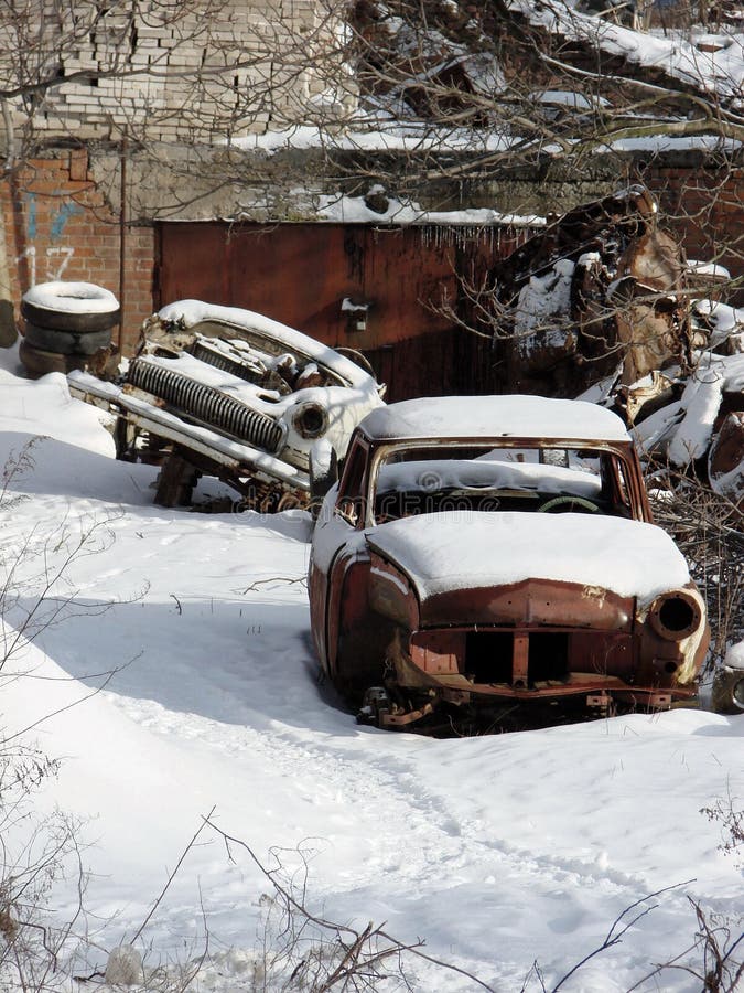 Old cars stock photo. Image of cars, monument, nostalgia - 2435176