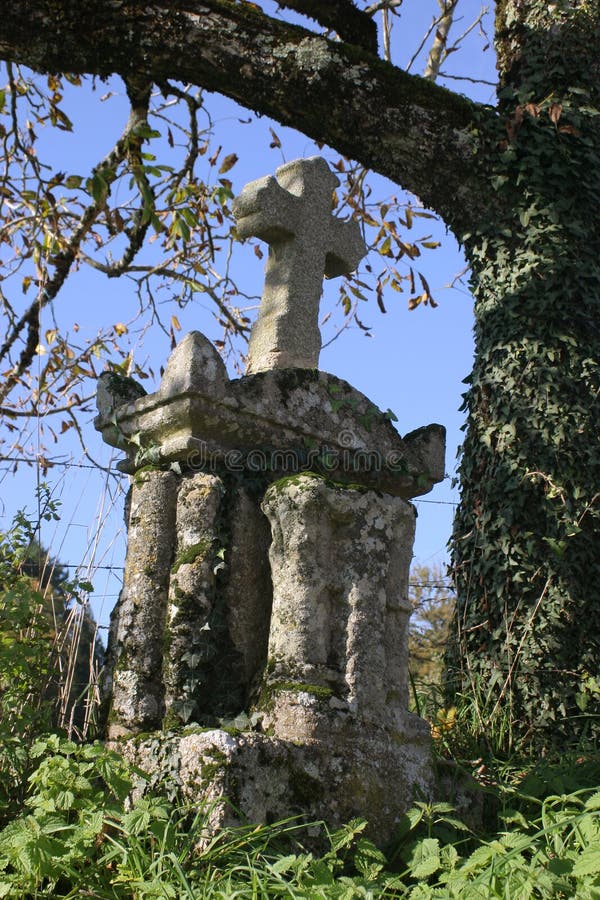 Old Catholic Cross Picture. Image: 6410316