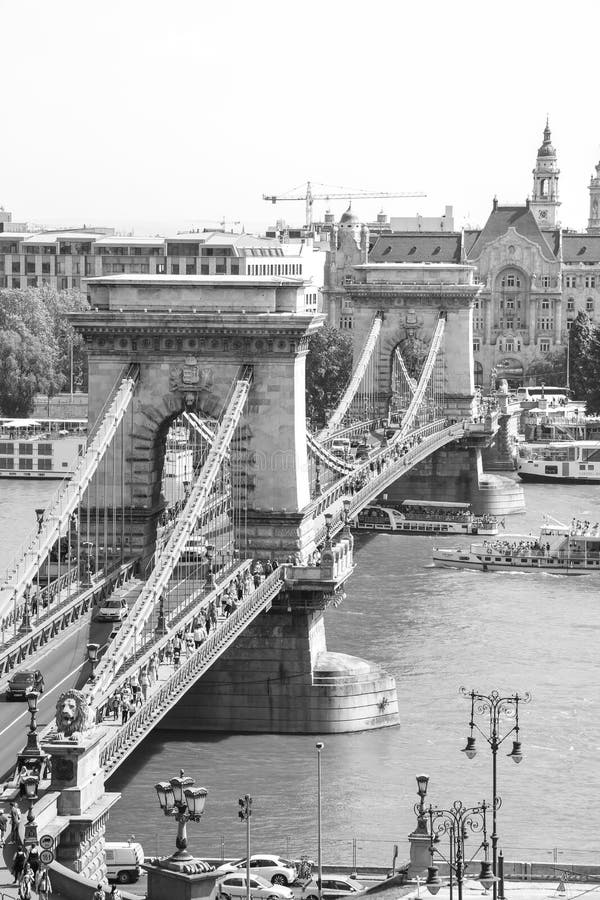 Old Chain Bridge in Budapest Editorial Stock Photo - Image of szechenyi ...