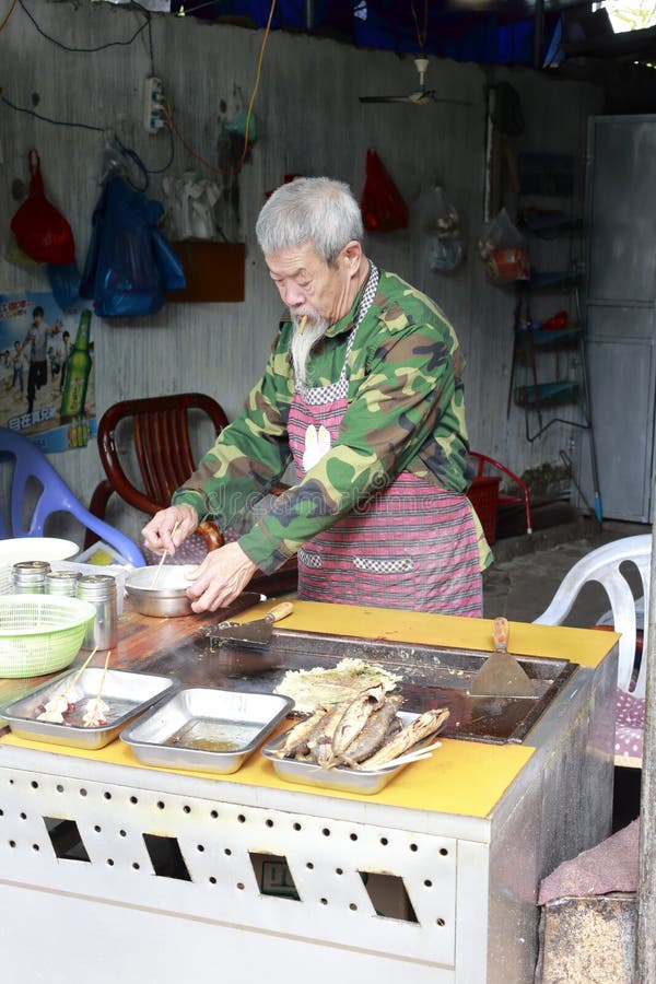 Old chef making snack editorial image. Image of kitchen - 37773000