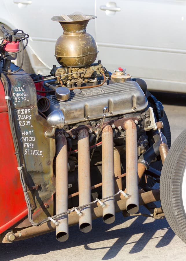 Old Chevrolet 8 Cylinder Engine Editorial Image - Image of party ...
