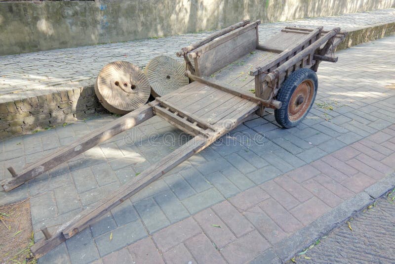 Old cart stock photo. Image of show, conveyance, wooden - 165369842