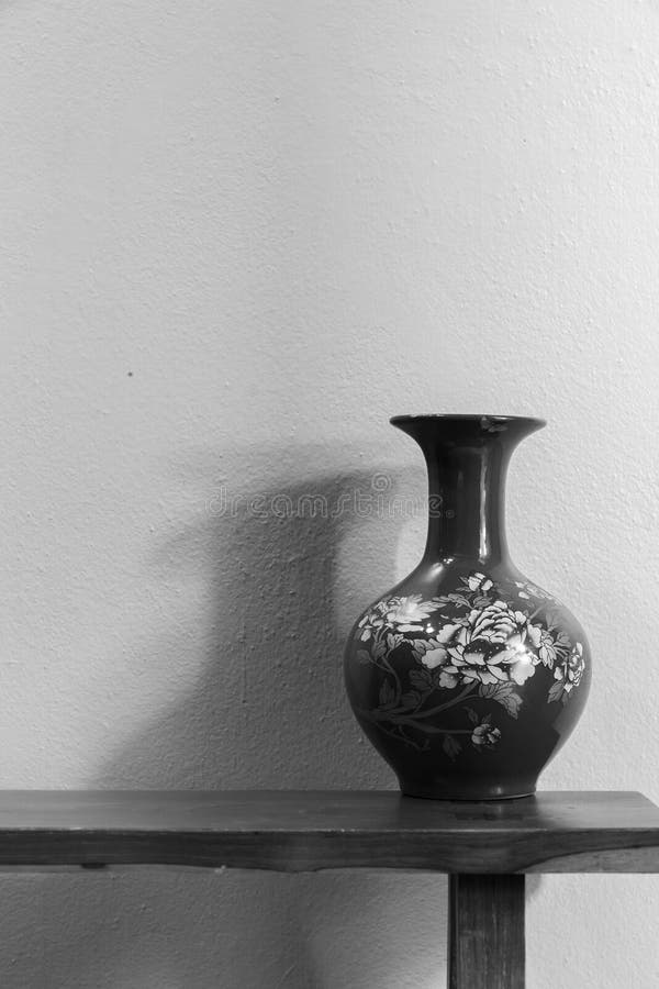 Old chinese vase stock photo. Image of wood, decorative - 177720296