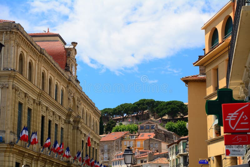 Old city, Cannes, France editorial image. Image of heritage - 88377345